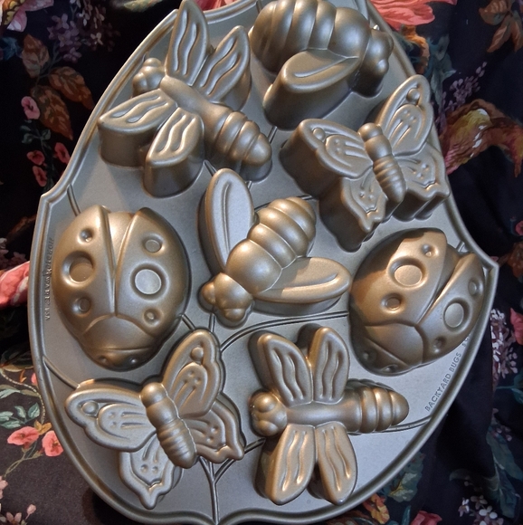 Nordic Ware | Kitchen | Stunning And Artistic Nordic Ware Backyard Bugs ...